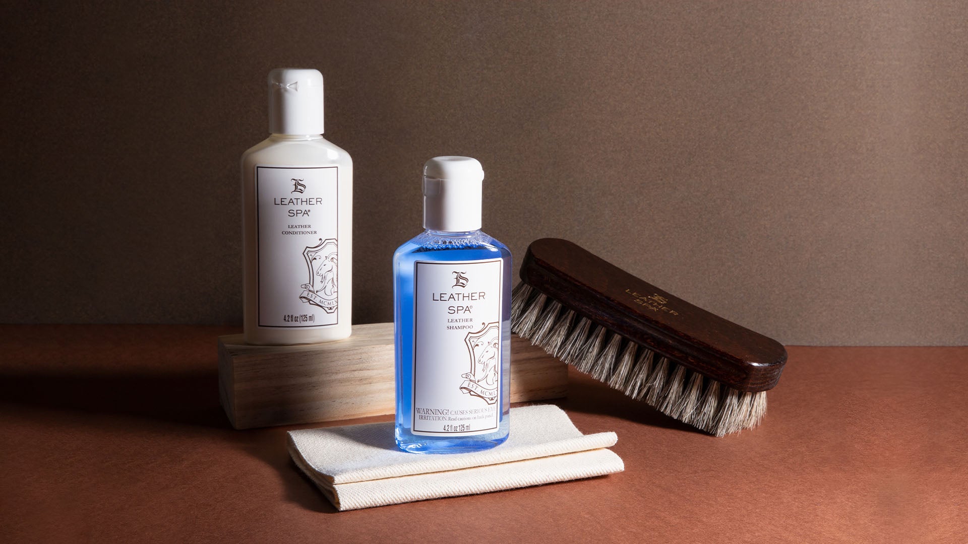 Nos produits nettoyants - LEATHER SPA France